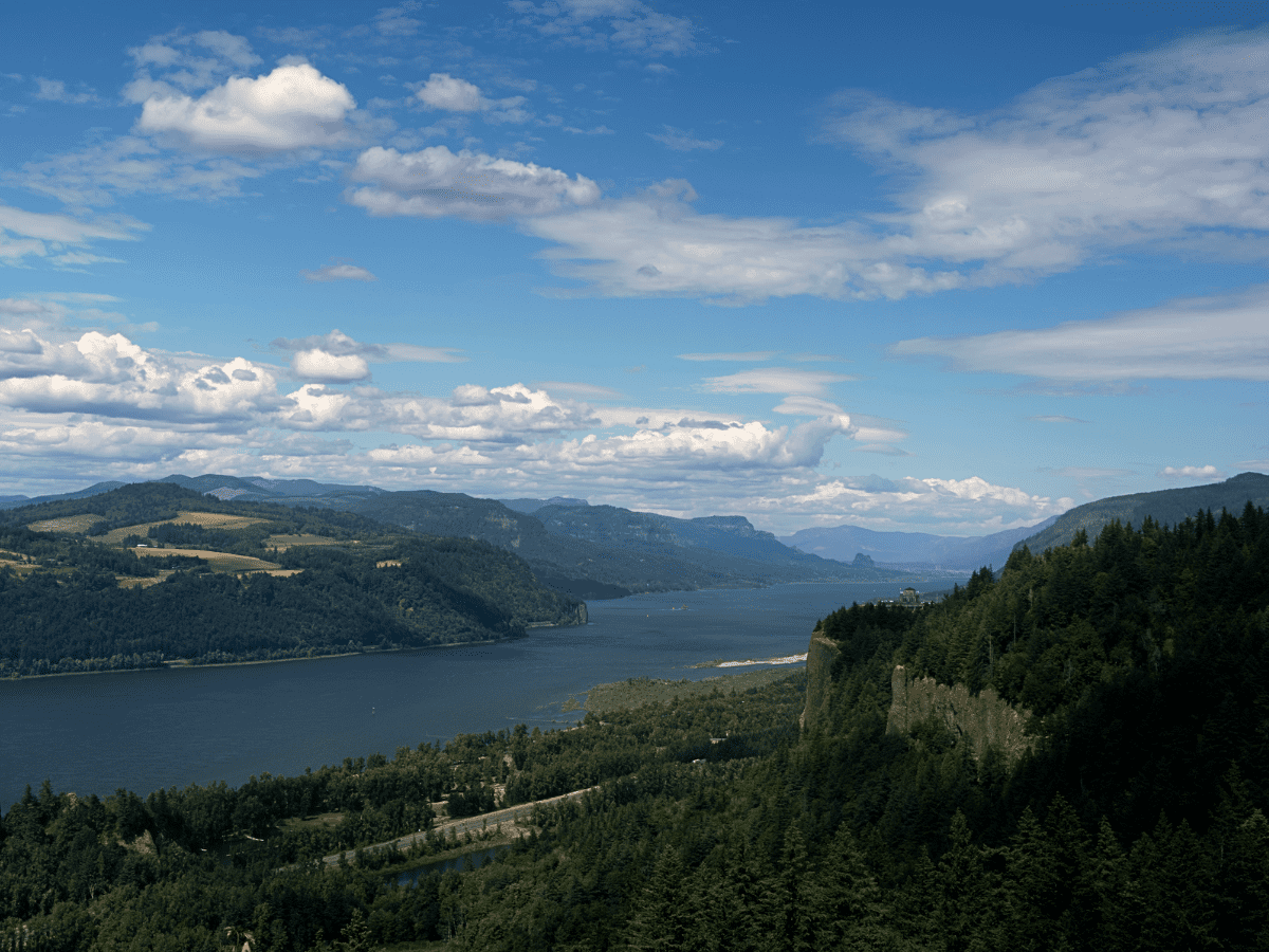 16 Best and Most Beautiful Sunrise Hikes in Oregon - Sandra Campillo